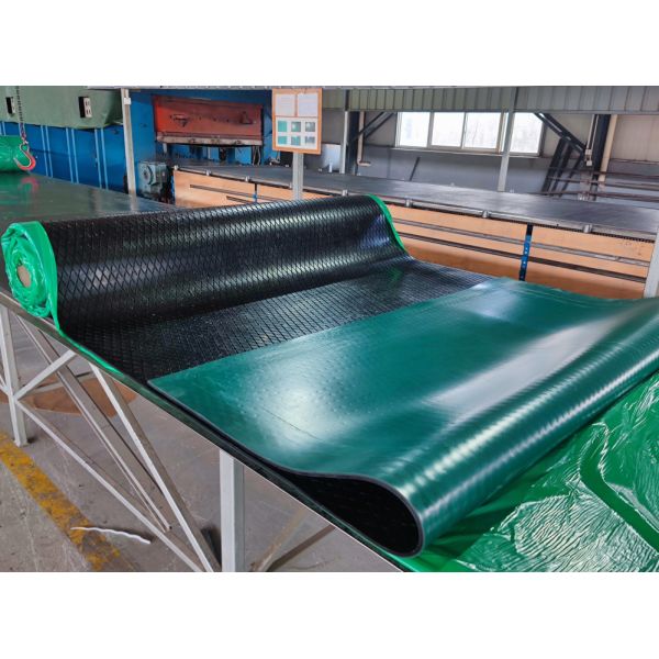 Quality Diamond Grooved Rubber Pulley Lagging for sale