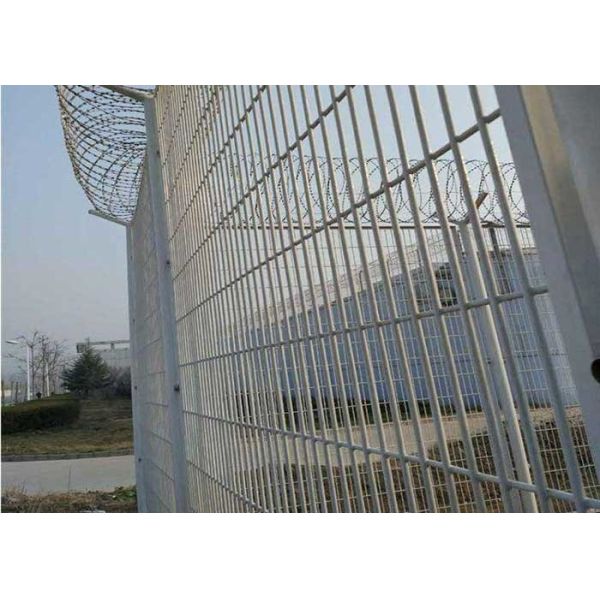 Quality Buckle Post 2.5M Anti Climb Security Fencing Highway Prison Mesh 358 for sale