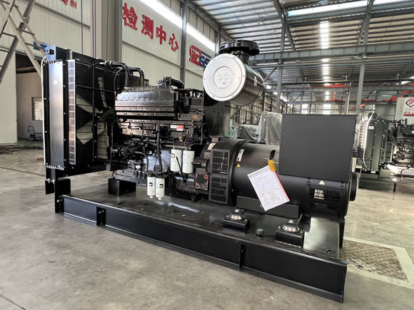 Quality 24 KW Diesel Generator Sets Custom Color Cummins Commercial Generator for sale