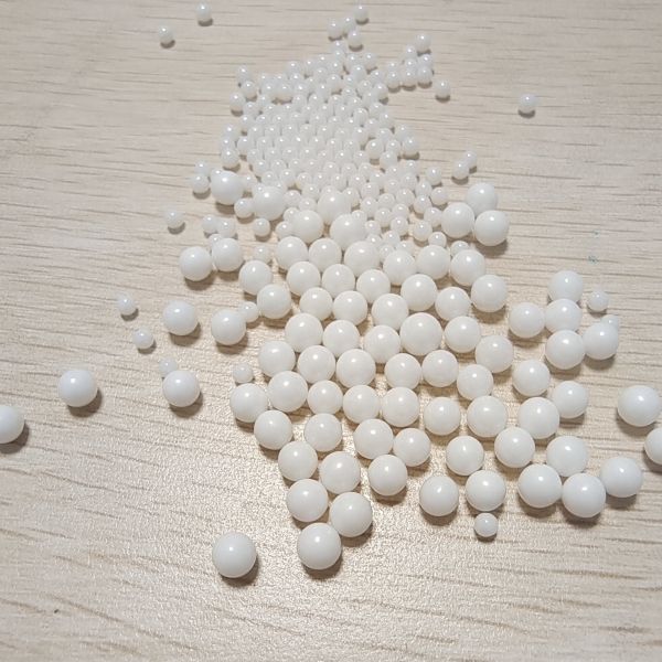 Quality Contamination-free Zirconia Grinding Balls For Analytical Labs And Biotechnology for sale