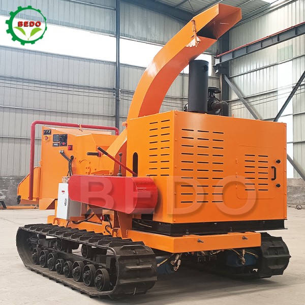 Quality Crawler Diesel Wood Chipper Machine 102HP Branch Tree Shredder Mobile Forestry Chipping for sale