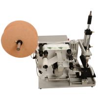 Quality Semi Auto Cosmetic Labeling Machine For Flat Bottle 750*500*550MM for sale