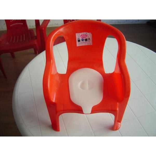 Quality MZ900MD Plastic Injection Molding Machine For Thermoplastic Chair And Table for sale