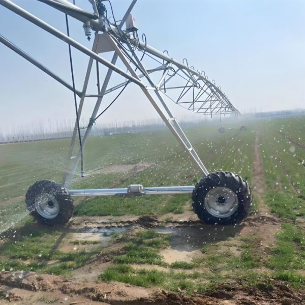 Quality Advanced Agriculture Water-Saving Linear Move Center Pivot Lateral Towing System for sale
