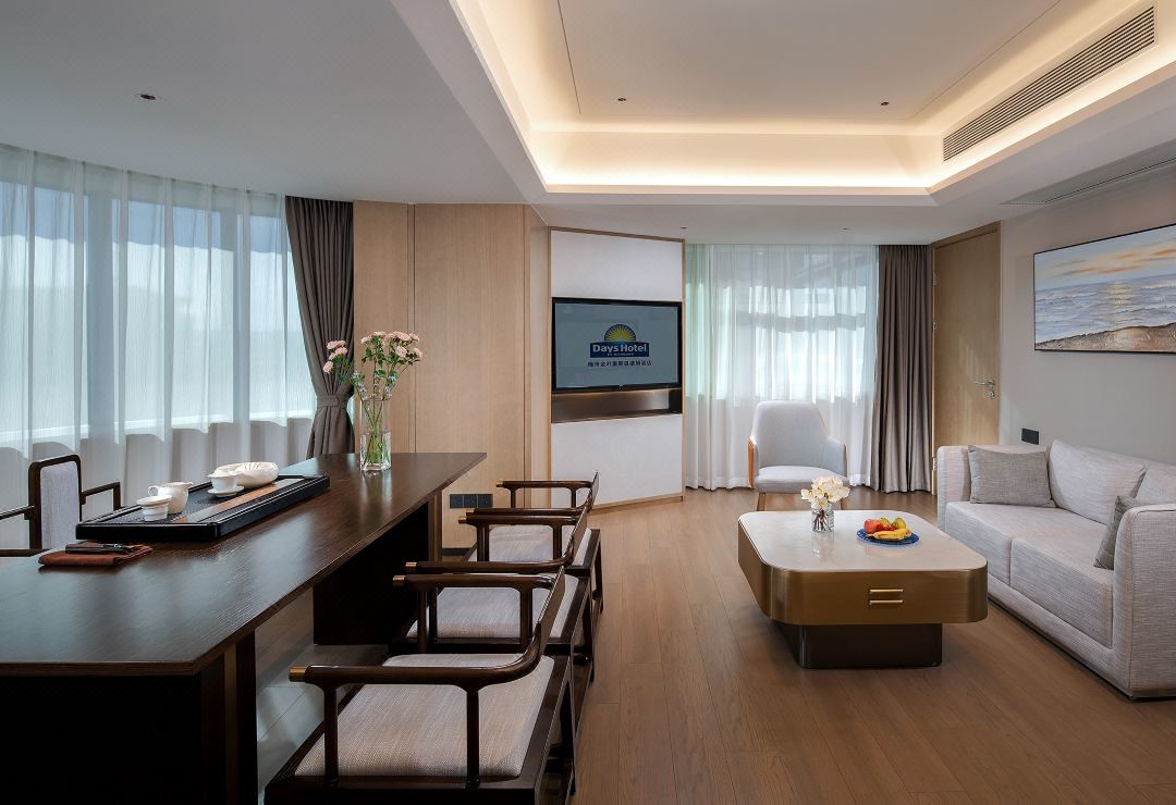 Create a Luxurious and Comfortable Atmosphere with Hotel Bedroom Furniture