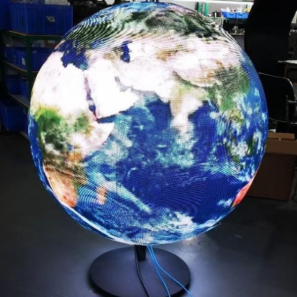 Quality Lionled P2 Indoor High Resolution Flexible Led Display Screen With A Spherical for sale