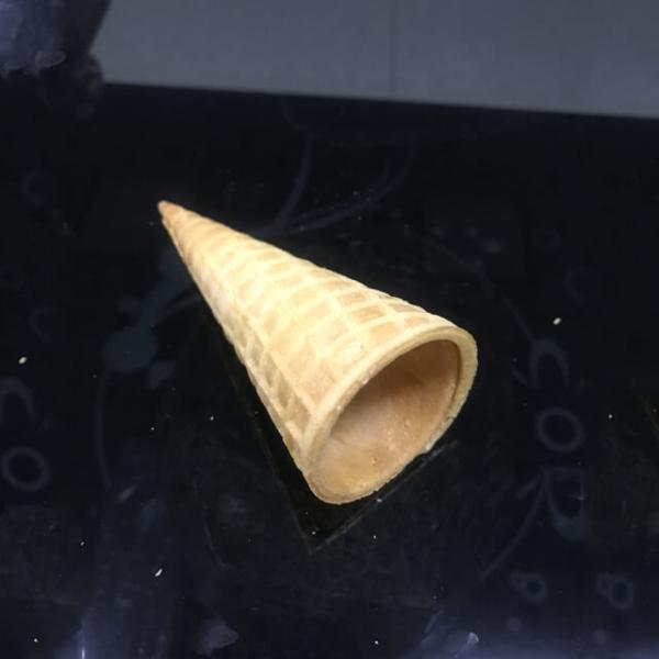 Quality 380 Volt Automatic Ice Cream Cone Making Machine With 7-8kg/H LPG Consumption for sale