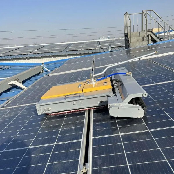 Quality Crawler Automatic Solar Plate Washing Machine Wireless Remote Control for sale