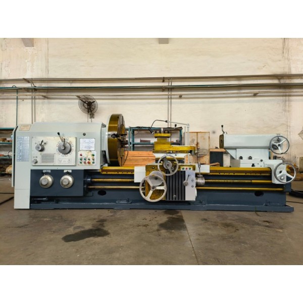 Quality Heavy Duty Manual Metal Lathe CW61100: 3-Ton Load Capacity With 600mm Hardened Guideway for sale