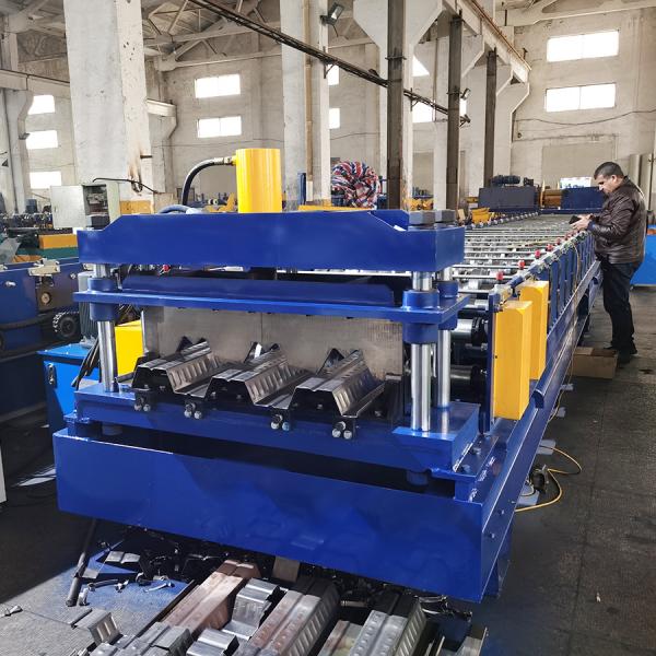 Quality Galvanized Steel Metal Deck Roll Forming Machine 15kw 380V for sale
