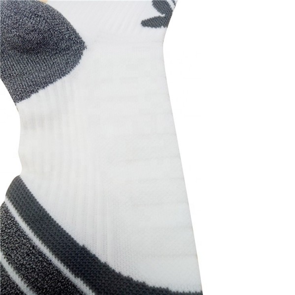 Quality Running Socks Excellent Grip For Professional Running Priting Pattern NO Needle for sale