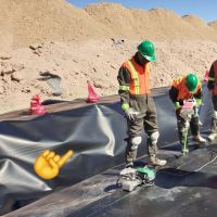 China 1mm 1.5mm 2mm HDPE Geomembrane Welding Machine Designed for Aquaculture Farming Needs factory