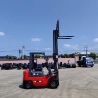 China Efficient Lighting Counter Balance Truck FD15 Lower Fuel Consumption factory