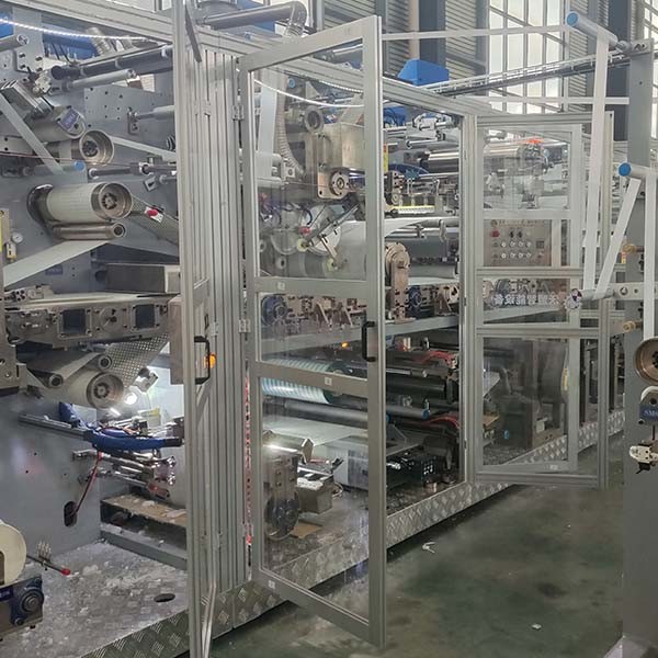 Quality High Speed Adult Diaper Making Machine Automatic Control System Lower Energy for sale