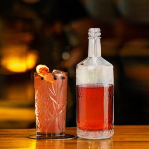 Quality High Capacity and Large Capacity Glass Liquor Bottle 250ml/500ml/700ml/750ml for for sale