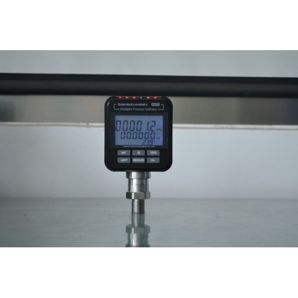 Quality Accurate and Easy HS602 Intelligent Pressure Calibrator for Liquid Media for sale