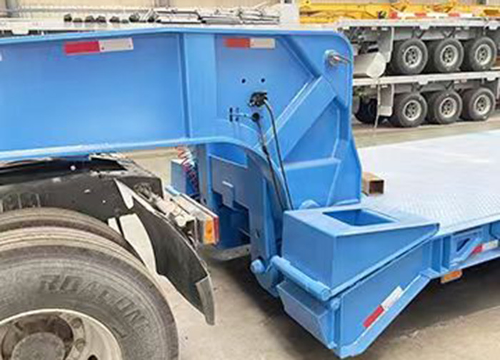 Manufacturer Lowbed Truck Semi Trailer Detachable with Gooseneck
