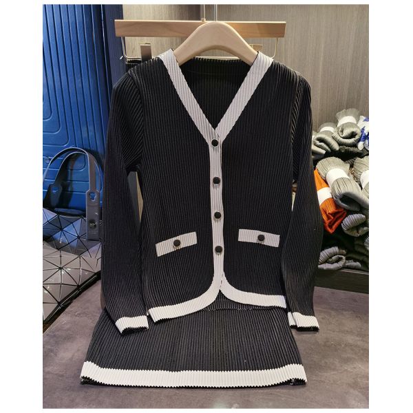 Quality Foreign Trade Anti-aging Outfits Women's Fashion Spring and Summer New Casual Elegant Cardigan Top Women's High-end Pleated Skirt for sale