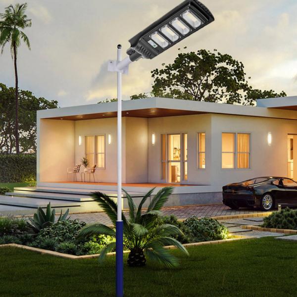Quality Lighting and Circuitry Design 300W High Lumens Solar Street Light with Remote for sale
