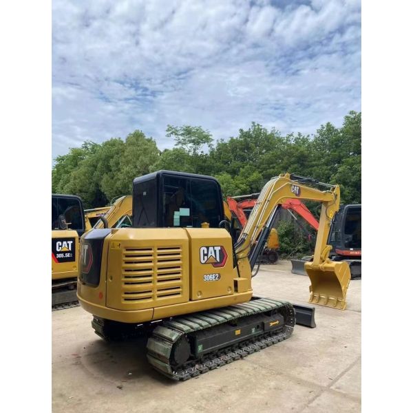 Quality 306E2 Small  Excavator 6 Ton Mini Hydraulic Excavator for sale