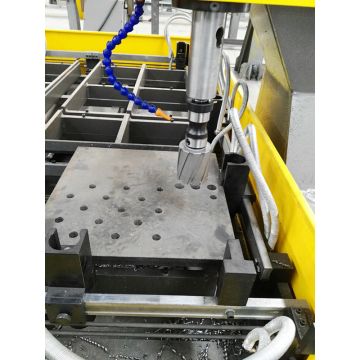 Quality Servo Motor CNC Plate Drilling Machine , Metal Plate Milling Machine Low Noise for sale