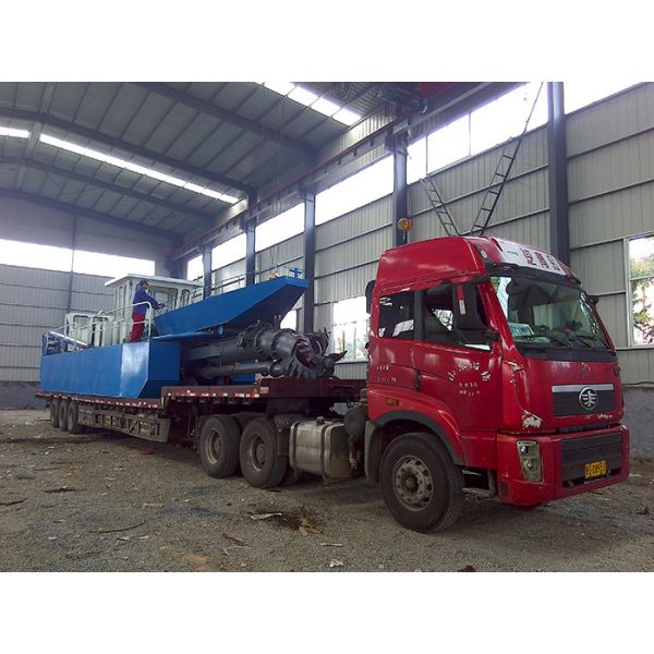 Quality 6 Inch Mud Dredging Boat For Mud Dredging In River 16kw Diesel Hydraulic Dredger for sale