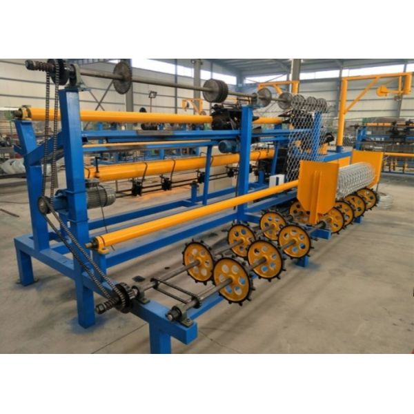 Quality 4 . 2 T Chain Link Mesh Machine , High Efficiency Automatic Chain Making Machine for sale