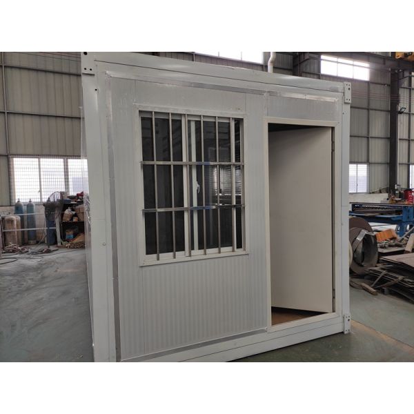 Quality 2560mm Standard Size Individual Folding Shipping Container House for sale