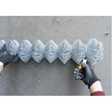 Quality 1.2 Mm Multipurpose Galvanized Iron Chain Link Fencing Rolls for sale