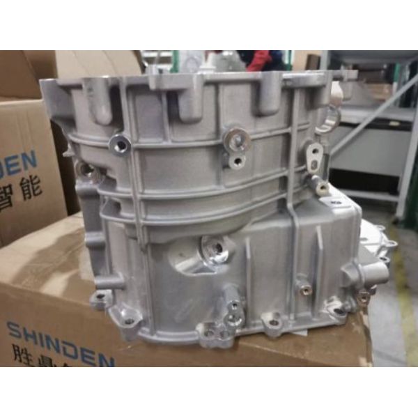 Quality Cylindrical Gearbox Housing CNC Precision Machining Parts For Transmission for sale