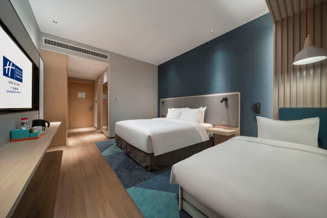 Hotel Guest Room Furniture for Comfortable and Contemporary Hotel Accommodations