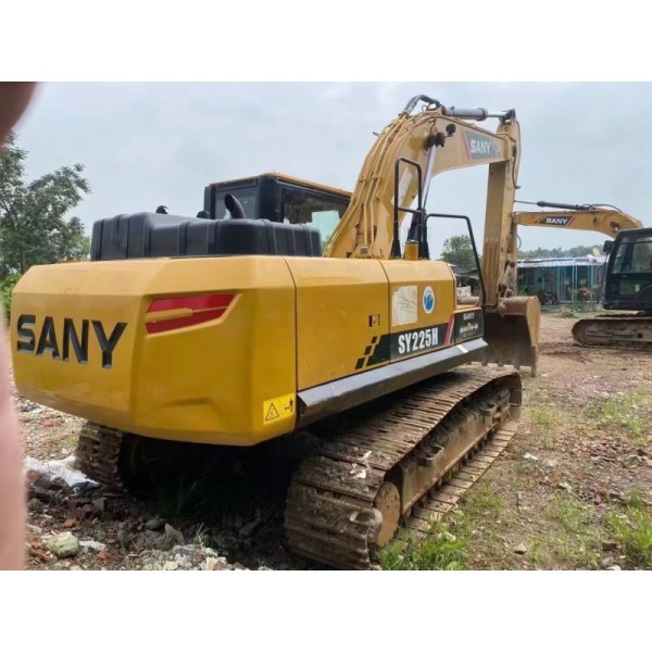 Quality Sany225C Excavator Efficiently Working Forward Flow Generation with MITSUBISHI for sale