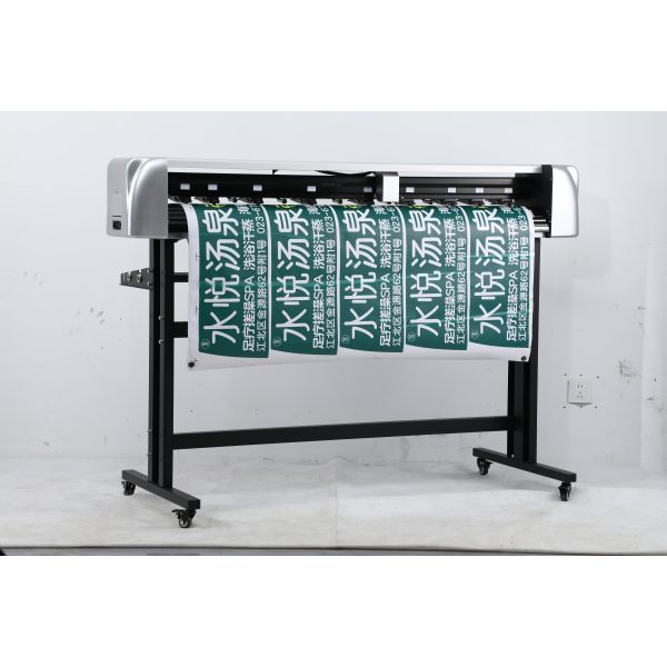 Quality 1400mm Wide Format Vinyl Cutter for Car Wraps & Light Box Films for sale