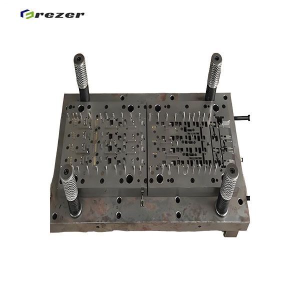 Quality Large Pressure Die Casting Mold with 45000 to 100000 Diecasing Times ±0.02mm Tolerance and Ra1.6 Surface Roughness for sale