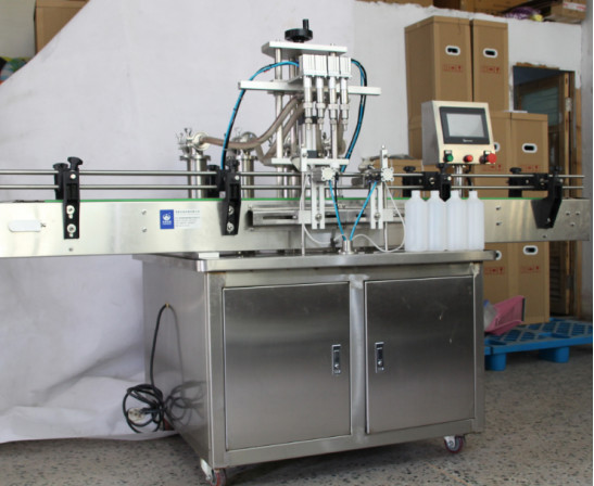Quality Stainless Steel Automatic Liquid Filling Machine , 500W Edible Oil Filling for sale