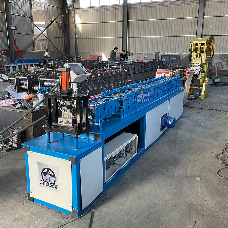 Punching hole shutter door forming line 4