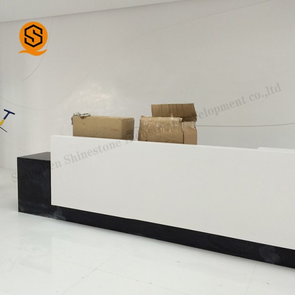 Quality 2Person Solid Surface Hotel Counter Table Regular Reception Station Desk for sale
