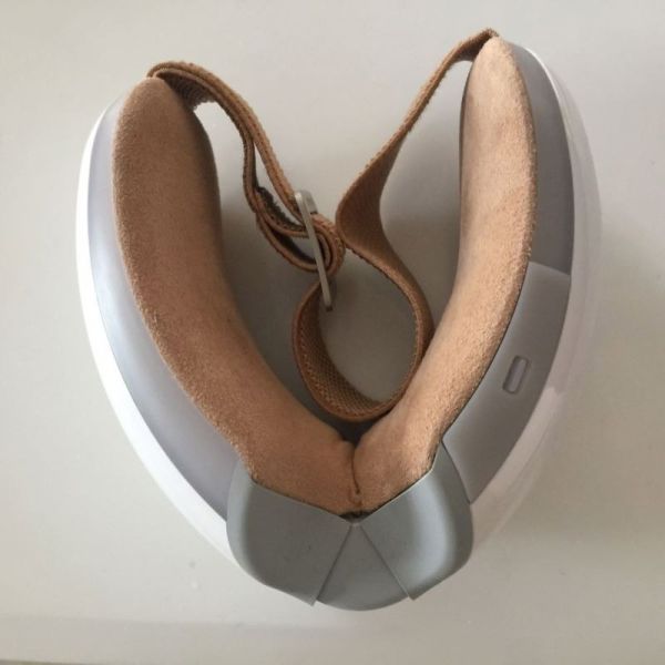 Quality VERTICAL single type vertical shuttle table plastic injection molding machine for sale