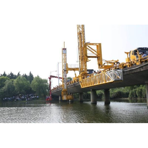 Quality 22m Platform Bridge Inspection Vehicle With Volvo Chassis Maximum Flexibility for sale