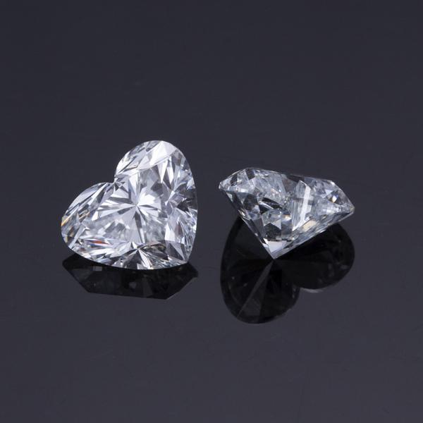 Quality DEF Color VVS Clarity Small Diamonds Melee 2.4-2.7x4.3-4.5mm 0.01 To 0.68ct for sale