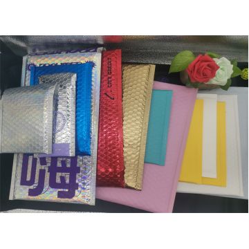 Quality Premiumization Co Extruded Poly Bubble Mailers , Padded Plastic Bubble Mailer for sale