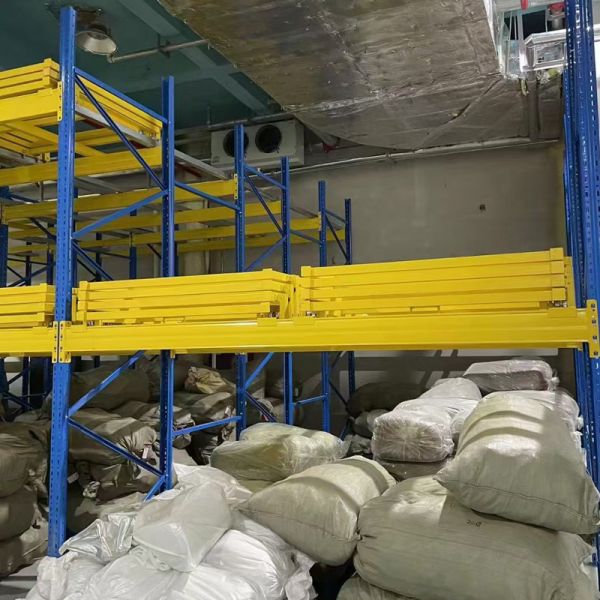 Quality Warehouse Storage Push Back Pallet Racking Corrosion Protection With 500-5000kg for sale