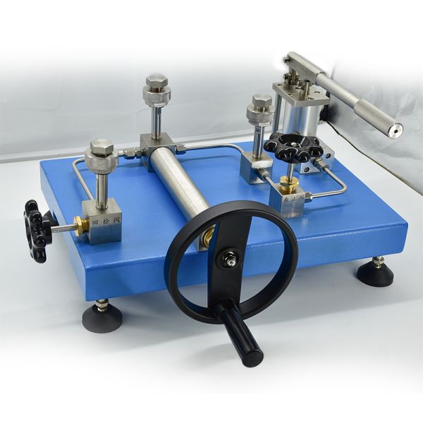 Quality Multifunction Pressure Calibrator High Accuracy Digital Pressure Gauge for sale