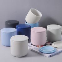 Quality Cylinder Luxury Candle Jars Matte Empty Geometric Ceramic Candle Jars With Lids for sale