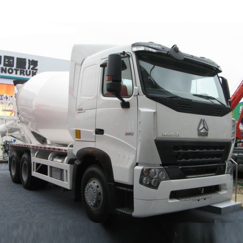 Quality 336hp Engine Concrete Mixing Equipment / Weatherproof Concrete Agitator Truck for sale