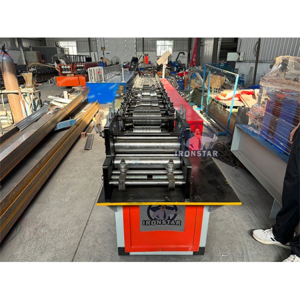 Quality 100mm sandwich rolling shutter door roll forming machine in Saudi Arabia olling for sale