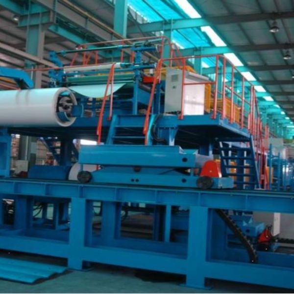 Quality 5.5KW PLC Control PU Sandwich Panel Production Line With Automatic Manual Spray Gun for sale