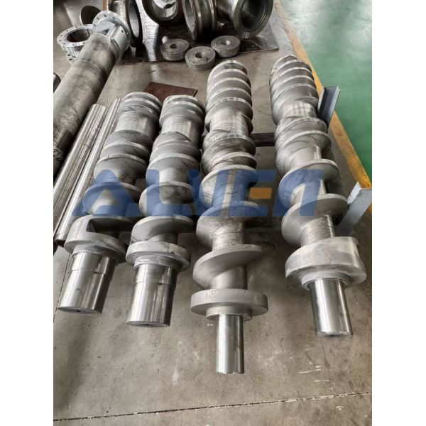 Quality Precise 0.015mm Straightness Squeeze Screw And Barrel Durable Alloy Steel Material 0.5-0.8mm Nitrided Layer for sale