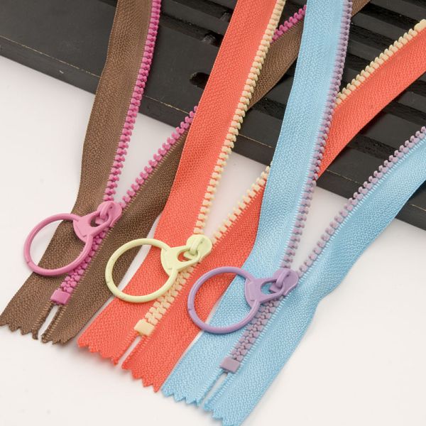 Quality 3 Plastic Zippers with Eco-friendly Design and Free Sample for sale