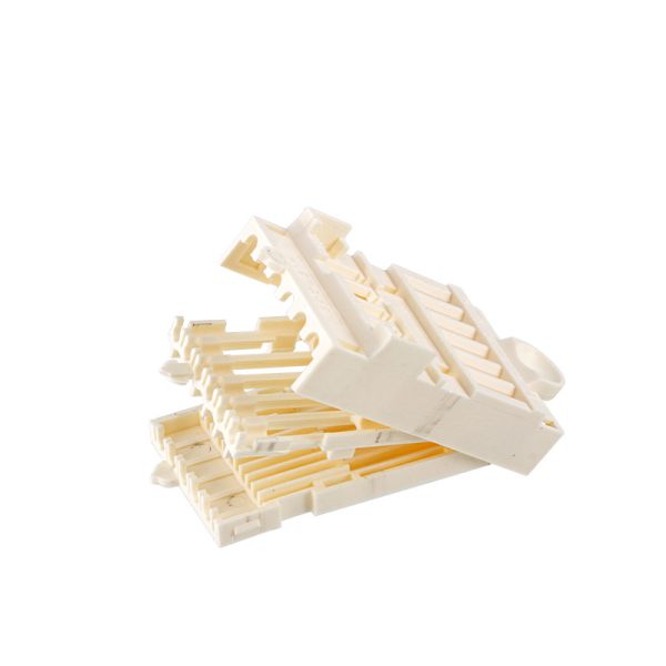 Quality 9.0mm Center Space LED Light Connectors LBK-11 Technical Specifications for sale